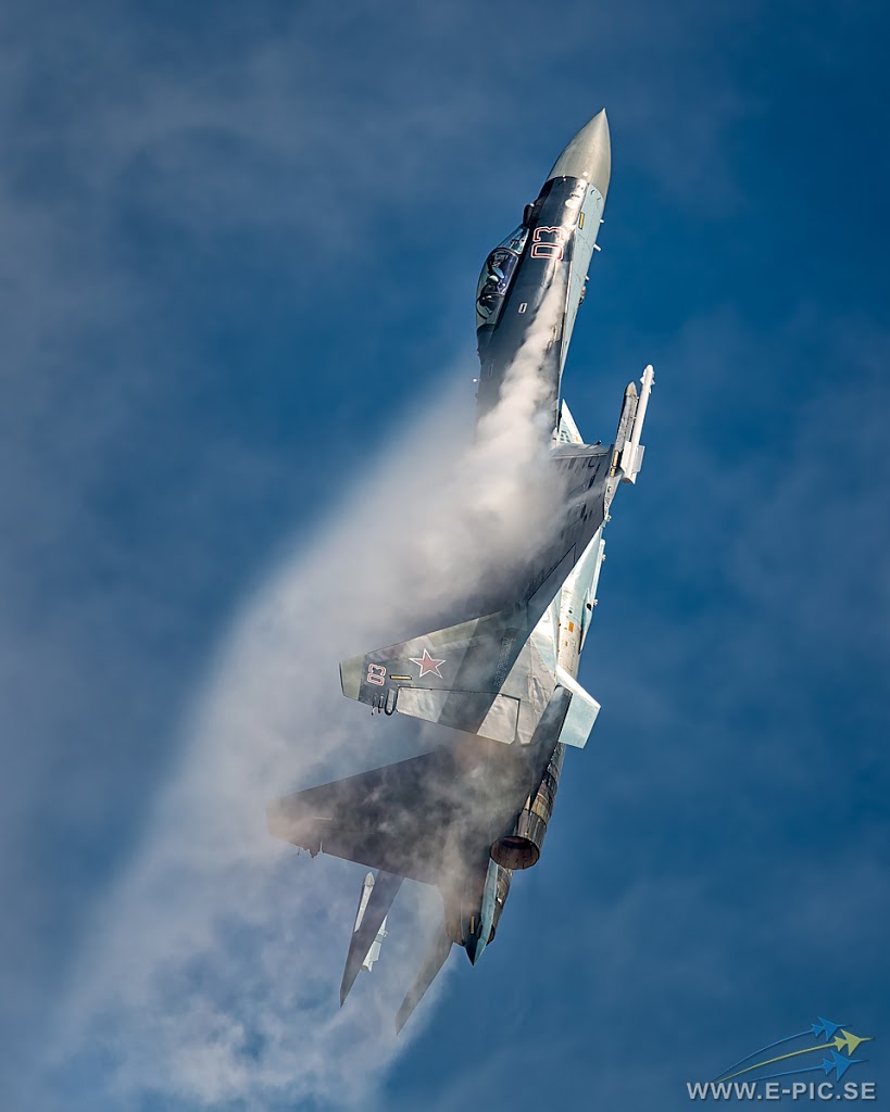Sukhoi Su-35S Super Flanker theme nr 8 - Black Sky Photo
